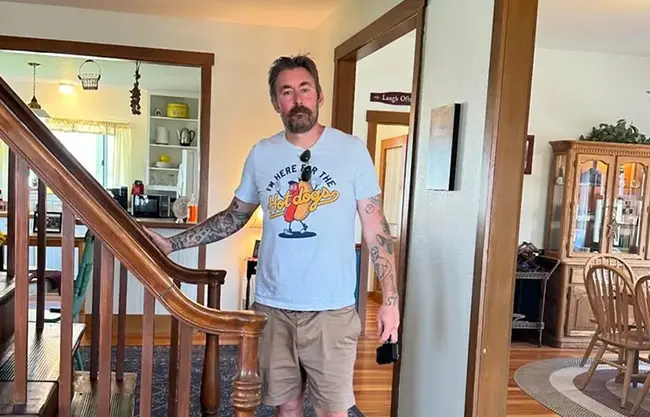 Hallan sin vida a Adam The Woo, popular creador de contenido de viajes