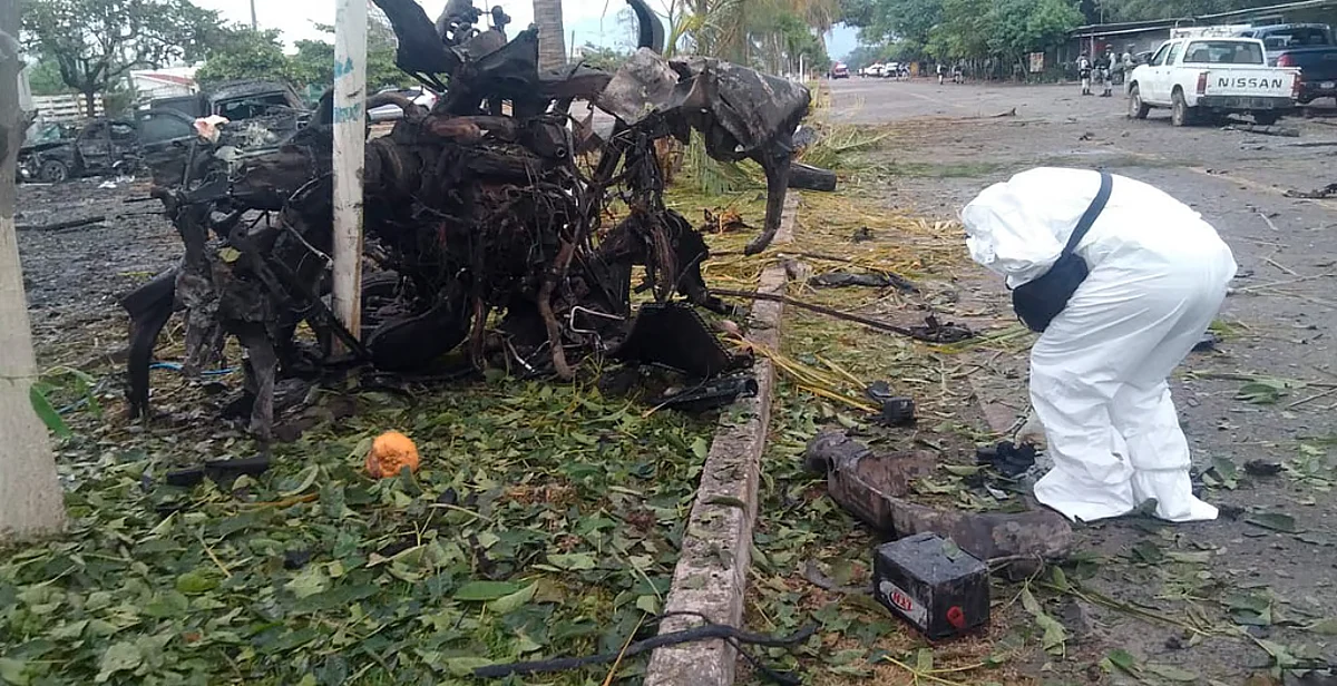 Coahuayana, Michoacán: Militarizan zona tras explosión de coche bomba