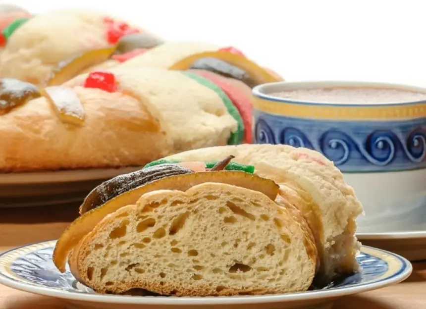 Radiografía de la Rosca de Reyes: Símbolos y Sabores de la Tradición