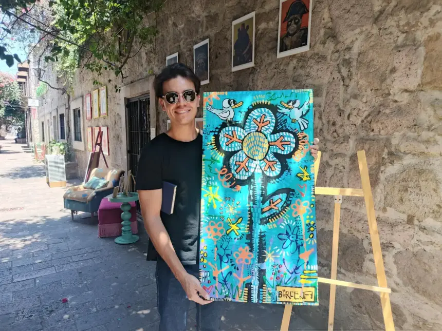 Antonio Bárcena: El arte feliz en la exposición Cara a cara